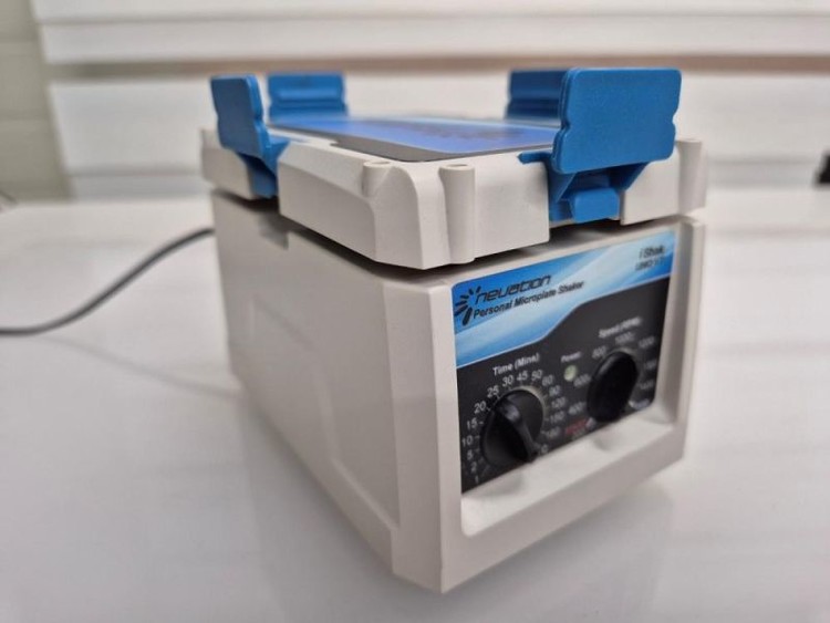 NEUATION i Shak Uno VT Personal Microplate Shaker 마이크로플레이트 셰이커 : 엠아이티솔루션