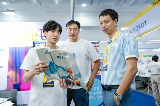 [베트남 현지 언론기사] VIETEDU 2024에서 다양한 교육 제품과 기술 소개 : 세계전람 해외전시회