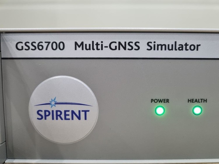 SPIRENT GSS6700 Multi-GNSS Simulator 다중 시뮬레이터 : 엠아이티솔루션