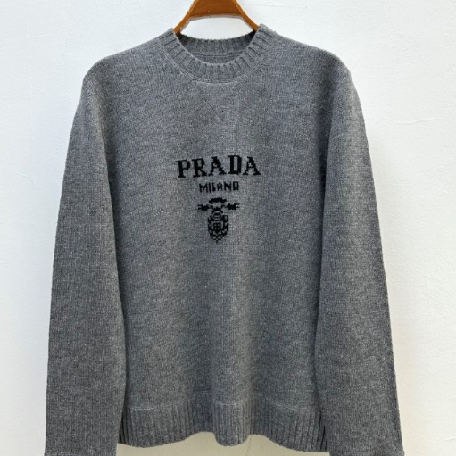 프라다 로고 니트 스웨터 : 리밋플 - 명품 레플리카 사이트 추천 순위 1위 유명한 미러급 홍콩명품 명품레플리카 쇼핑몰