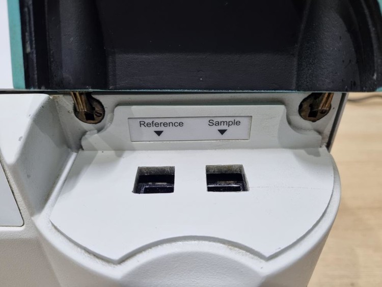 Thermo Labsystems 1500 Multiskan Spectrum 분광 광도계 : 엠아이티솔루션