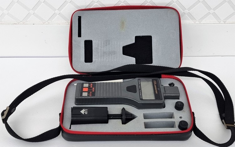 ED Laboratory Digital Hand Tachometer 타코메타 : 엠아이티솔루션