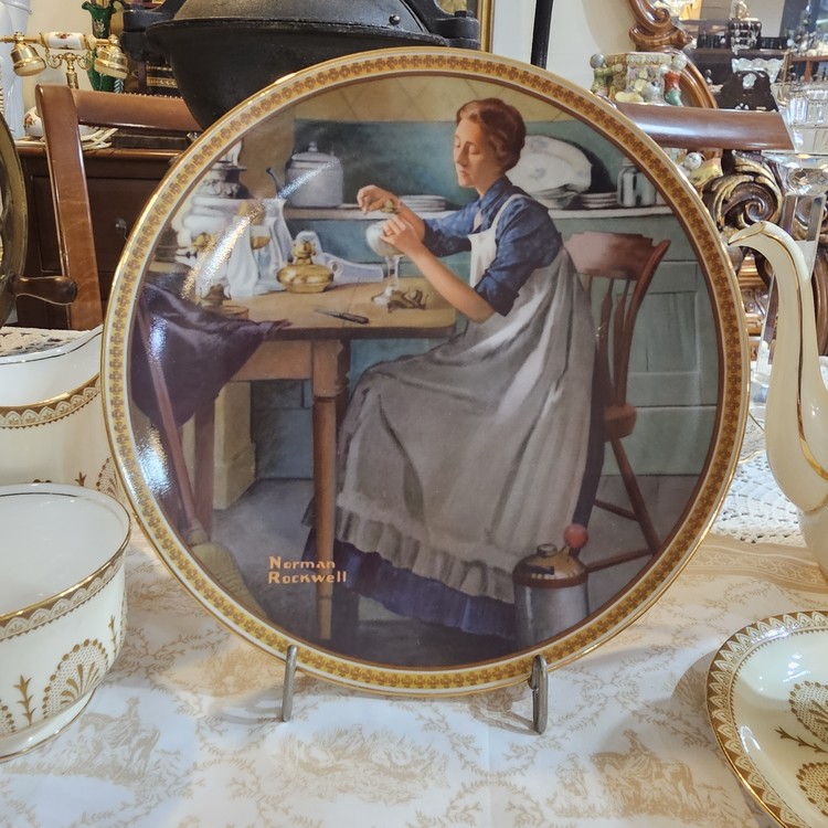 Edwin M. Knowles #9 노먼 록웰의 Rediscovered Women 한정판 장식접시 : 티나 엔틱