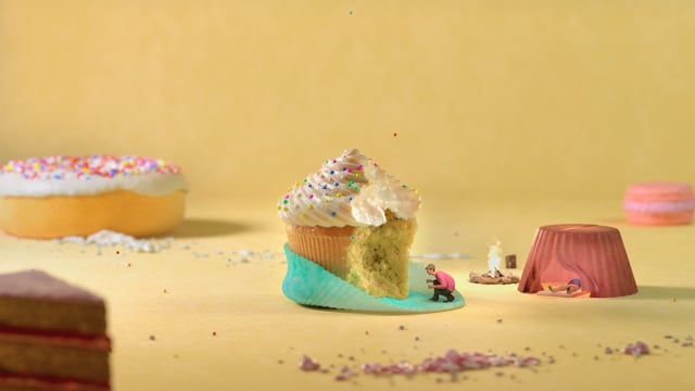 FXX - Cake - Opens : mg25