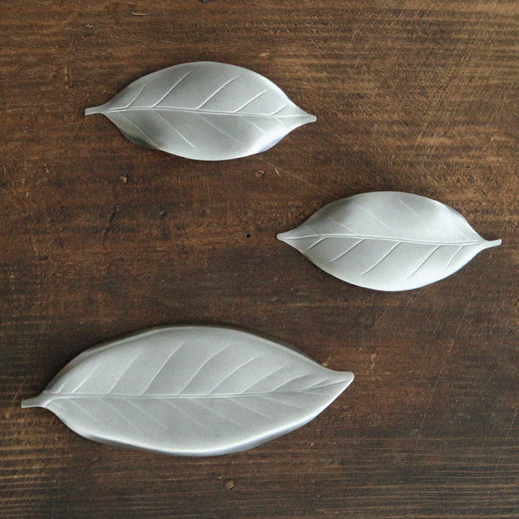 Leaf holder : p u l n o r i