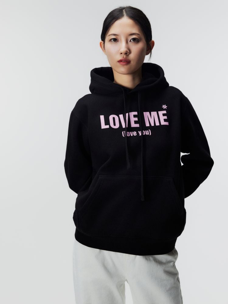 LOVE ME HOODIE (BLACK) : DACODA | 다코다