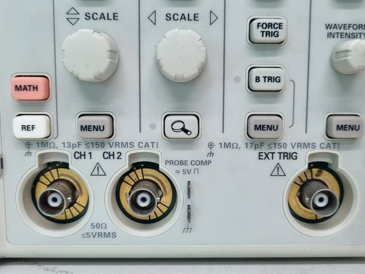 Tektronix TDS 3032 300MHz 2.5GS/s DPO Oscilloscope 오실로스코프 : 엠아이티솔루션