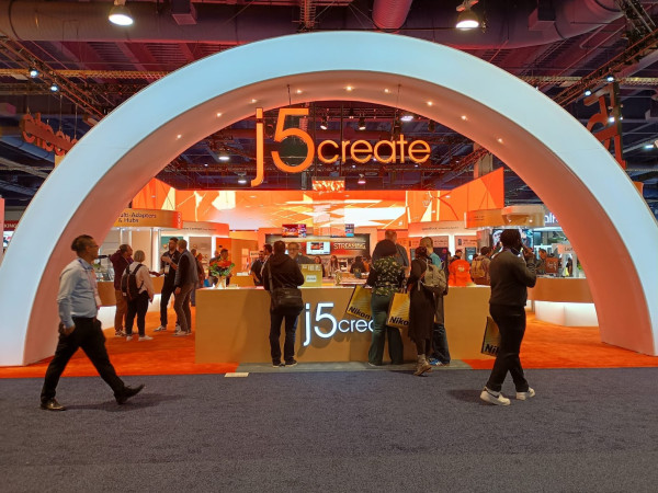 j5create, CES 2025서 AI와 기술 혁신 반영된 신제품 공개 : j5create Korea