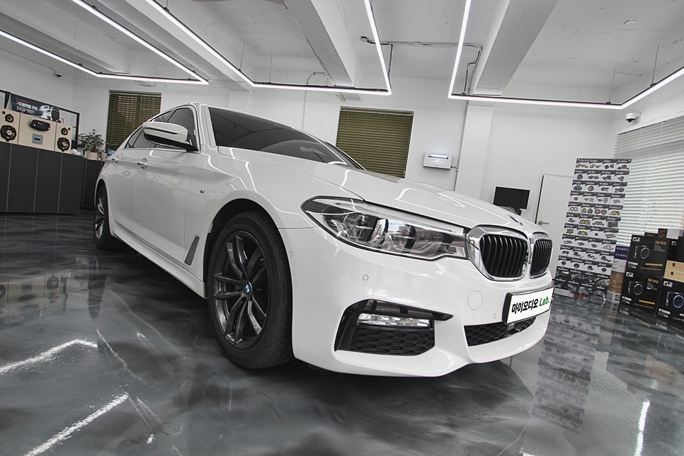 BMW 520D 회오리 스피커 커버 & AVI BM100 스피커 튜닝 - 부산 마이오디오 : 마이오디오 장착 차량 갤러리