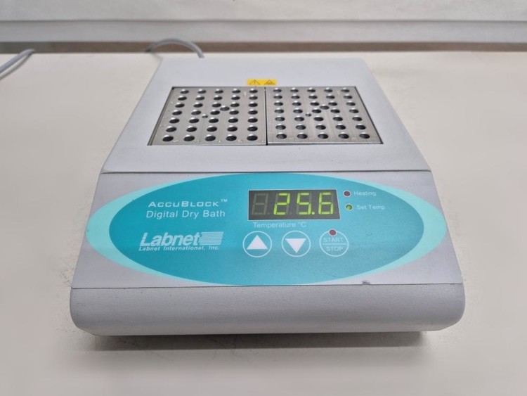 Labnet AccuBlock Digital Dry Bath : 엠아이티솔루션