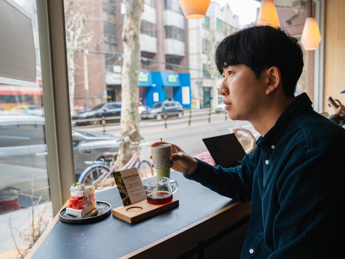 Hit Coffee Roasters Seogyo (Hongdae) : KWIN KOREA