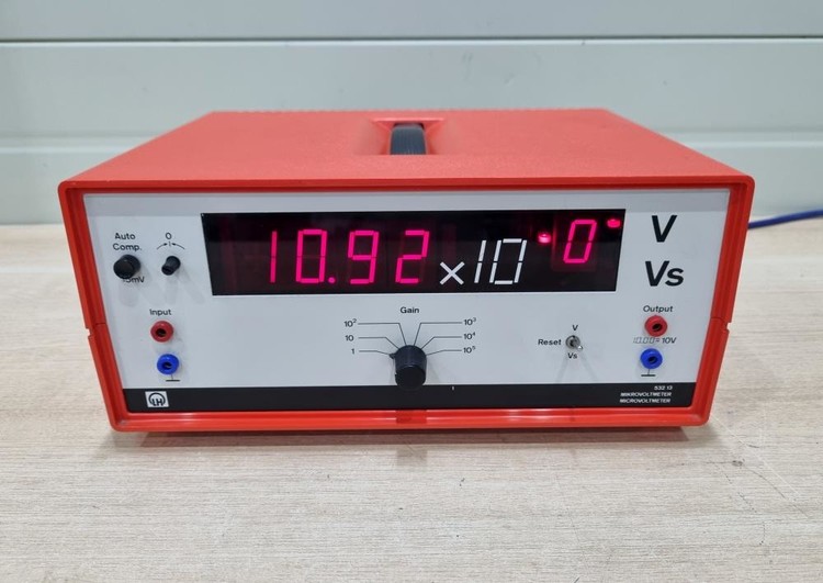 LEYBOLD Mikrovoltmeter 532 13 마이크로볼트미터 : 엠아이티솔루션
