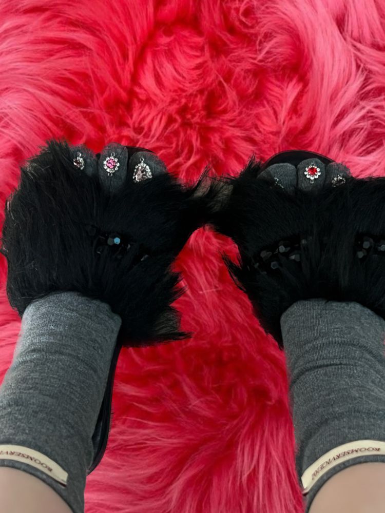 Gremlins toe socks : roomservice102