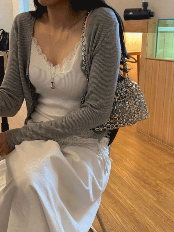 Lace knit sleeveless TOP *2col : 클마로: klmaroe