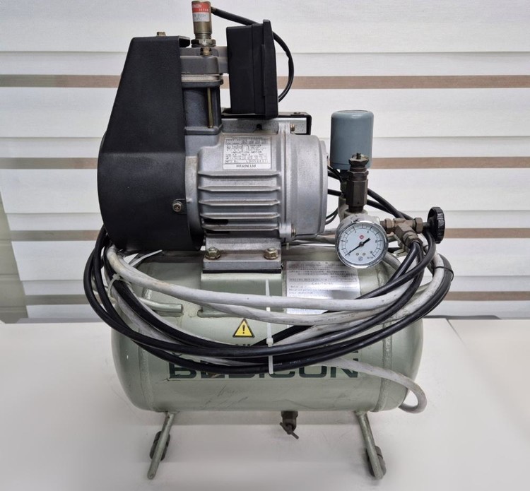 HITACHI BEBICON AIR Compressor 20p-5S 히타치 콤프레샤 : 엠아이티솔루션