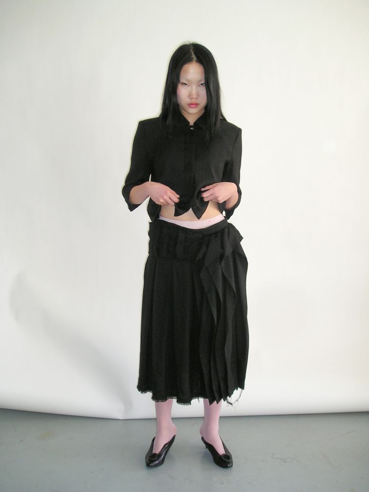 2025 Offbeat pleats skirt -black : eont's