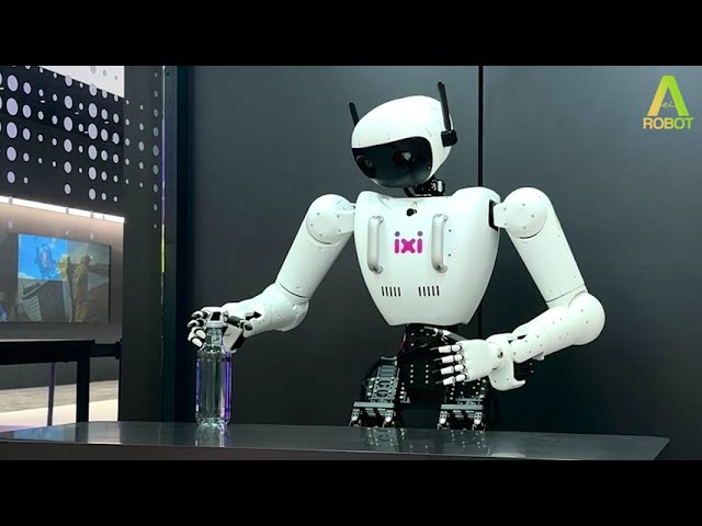 Humanoid robot 'ALICE v4' in MWC 2025 : 에이로봇
