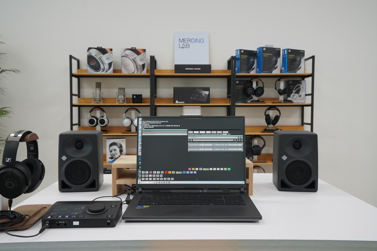 MERGINGLAB 사무실 & 청음공간을 소개 합니다 : MERGING LAB