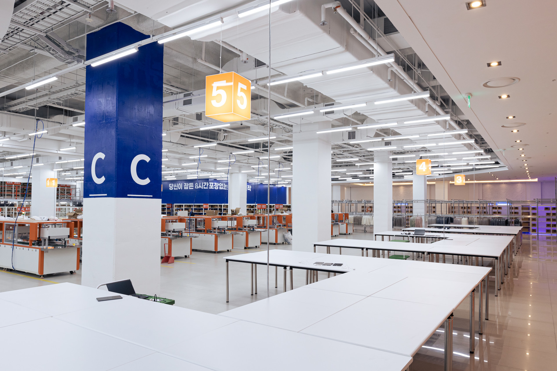 패션 전문 풀필먼트, DCF