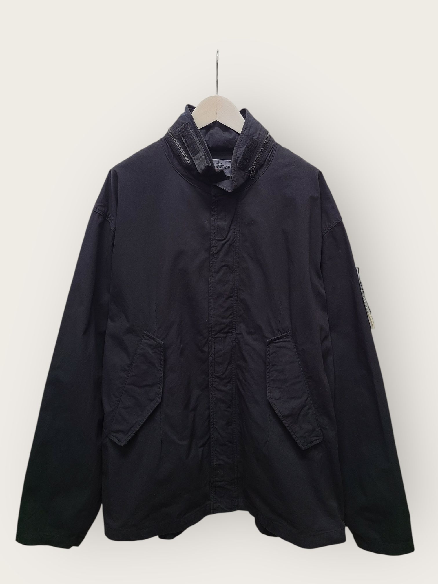 [스톤아일랜드] x 22SS 슈프림 블랙 코튼 코듀라 쉘 후드 자켓 XL : 중고명품 루이스잇 :: 쉽고 빠른 명품 안전거래
