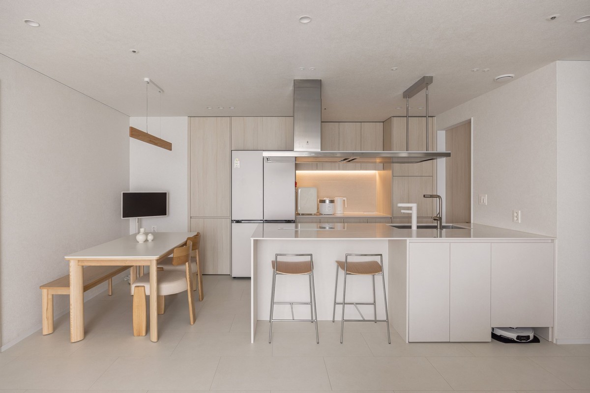 이 집 분위기 뭐야?😮 우드에 간접조명을 더한, 서울숲 더샵 39PY : 디자인 담결