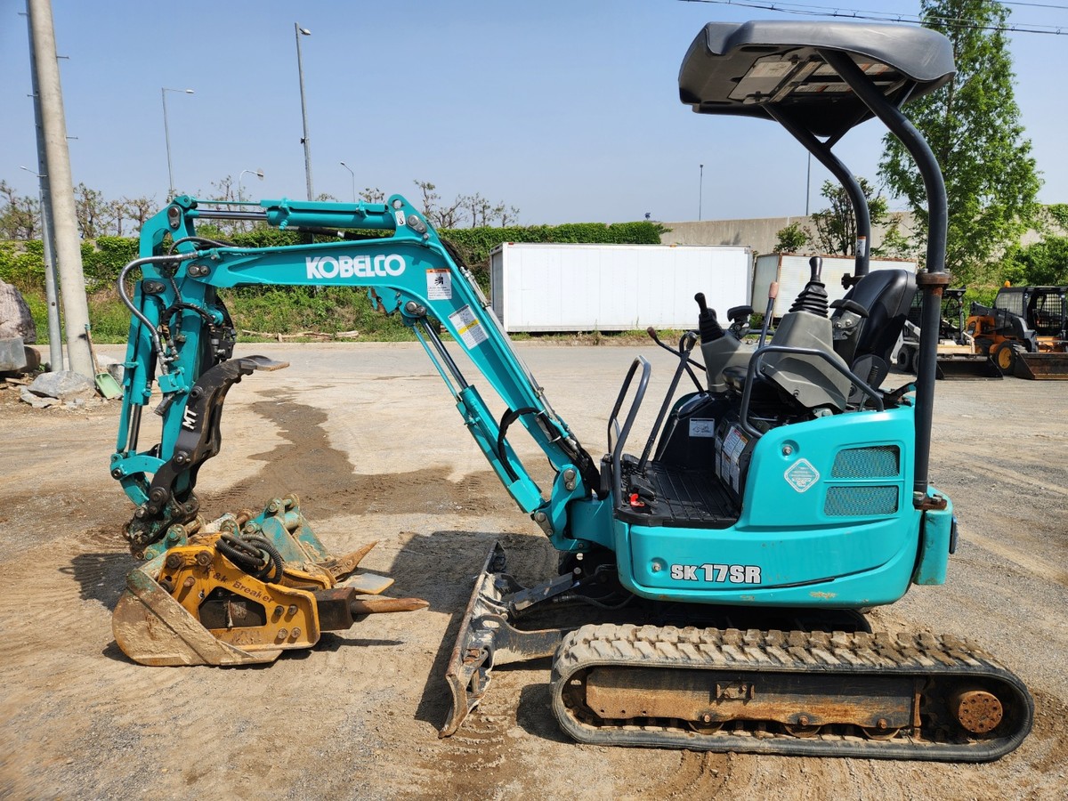 2020년식/SK17풀셋트/2015가동시간/2050만원 : 굴삭기 덤프 지게차 화물차 직거래 매매 퍼펙트82중장비