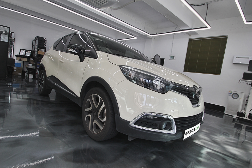 QM3 T2C 순정 태블릿 탈거 후 무스로이드 FI9 & AHD 서라운드뷰 통합 시공 : 마이오디오 장착 차량 갤러리