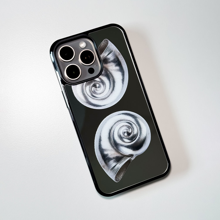 NTA Silverborn Concha Bumper Mirror Phone Case (MagSafe) : 메모리즈바운더리