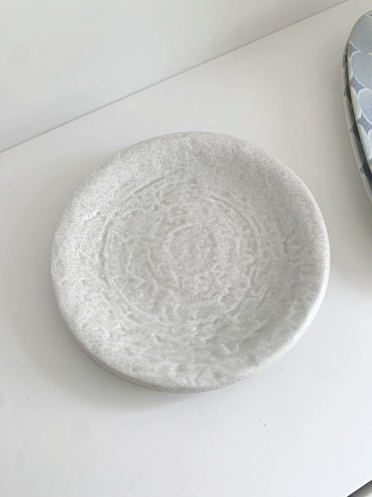White Stone Plate : ARTEVO