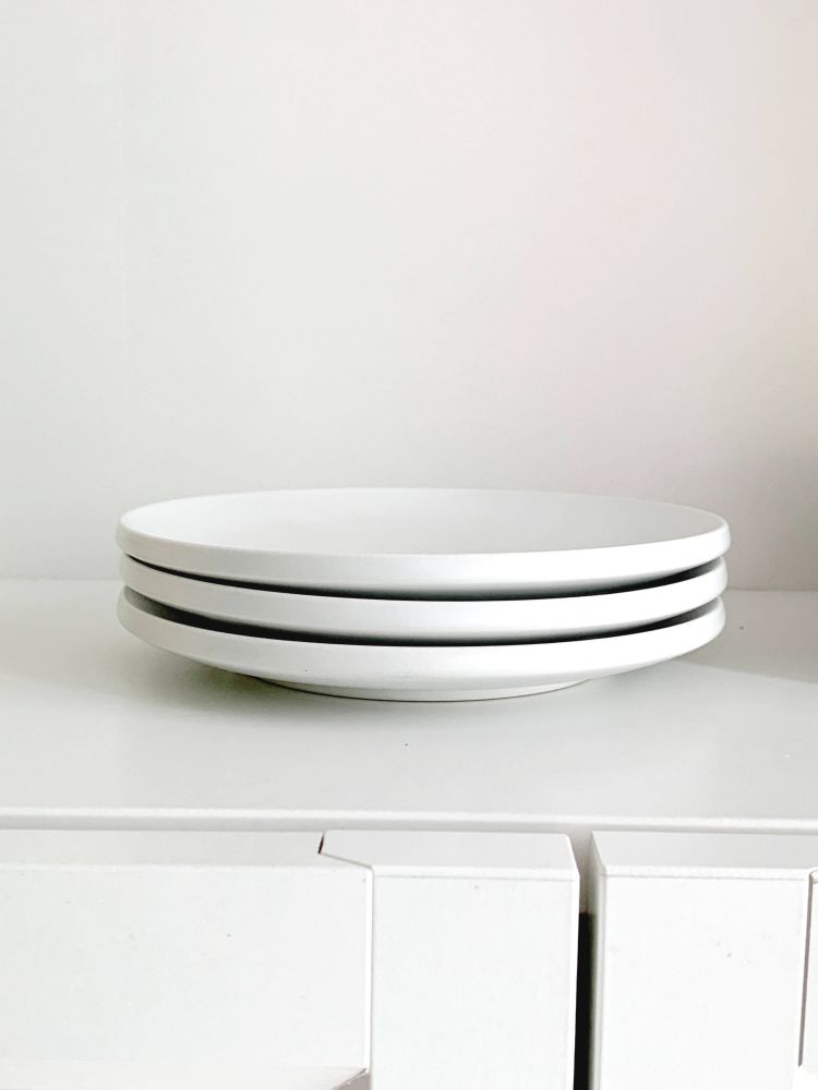 White Dessert Plate : ARTEVO