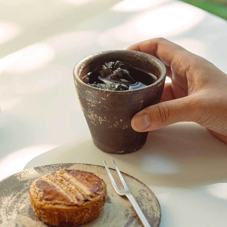 [율세라믹스튜디오] 월 月 : WOL | 작은 잔 | 딥 소일 : MAKEFOLIO 메이크폴리오