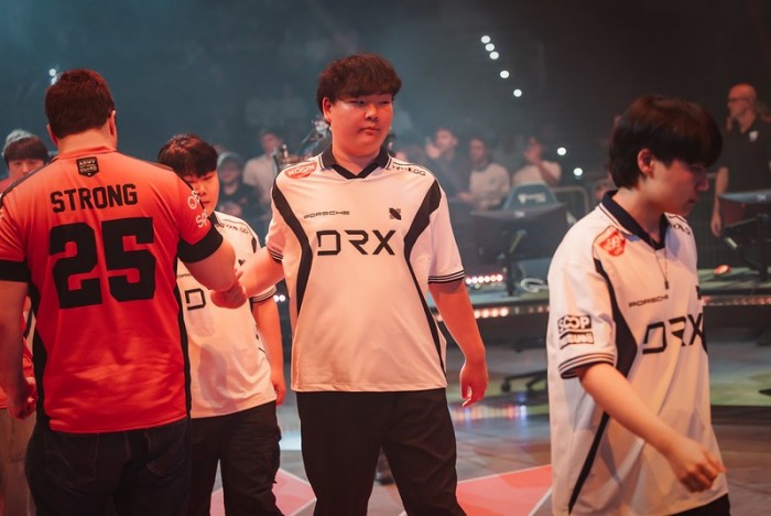 무력 증명한 DRX, 단단한 뒷심의 NRG에 1대2 역전패 : DRX | NEWS