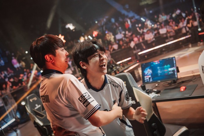 발로란트 ‘GOAT’ 넘은 DRX, MIBR 꺾고 챔피언스 4강행 : DRX | NEWS