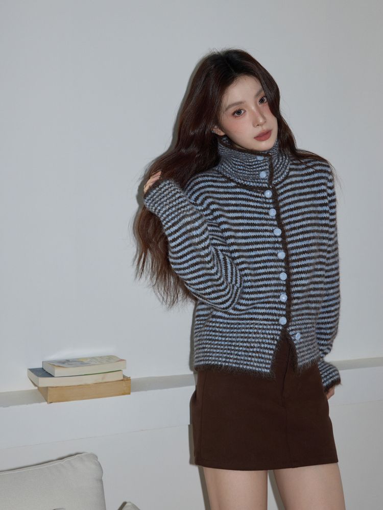 coffee-colored striped sweater : 라벨트리