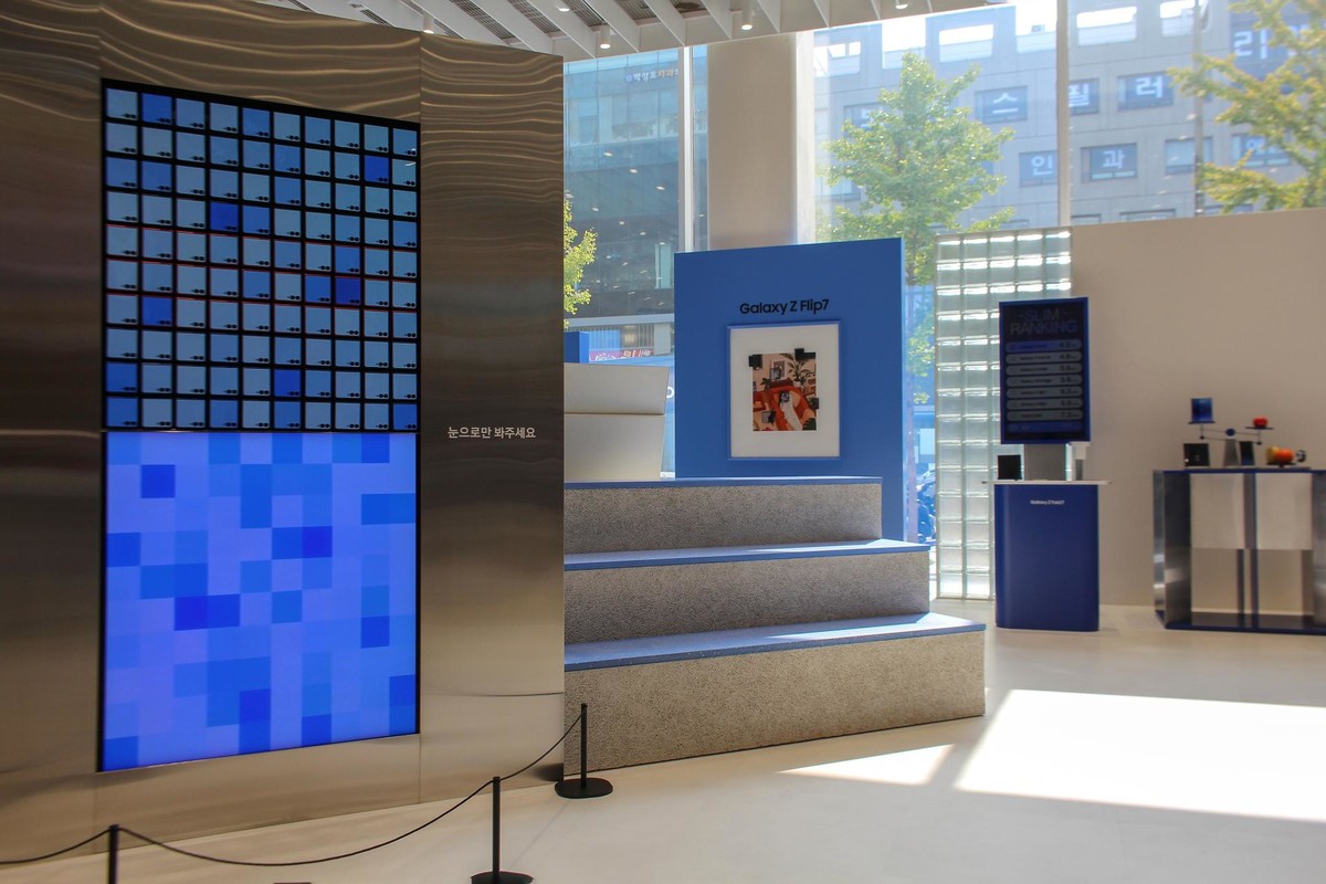 Samsung Store Hongdae : OBJECTIC (오브젝틱)