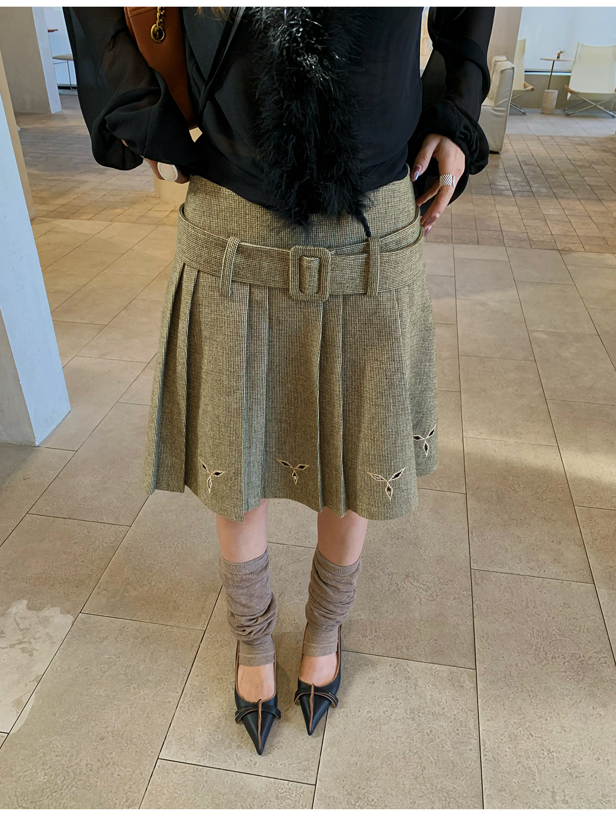 Retro Style Embroidered Pleated Half Skirt : 니에 nieh