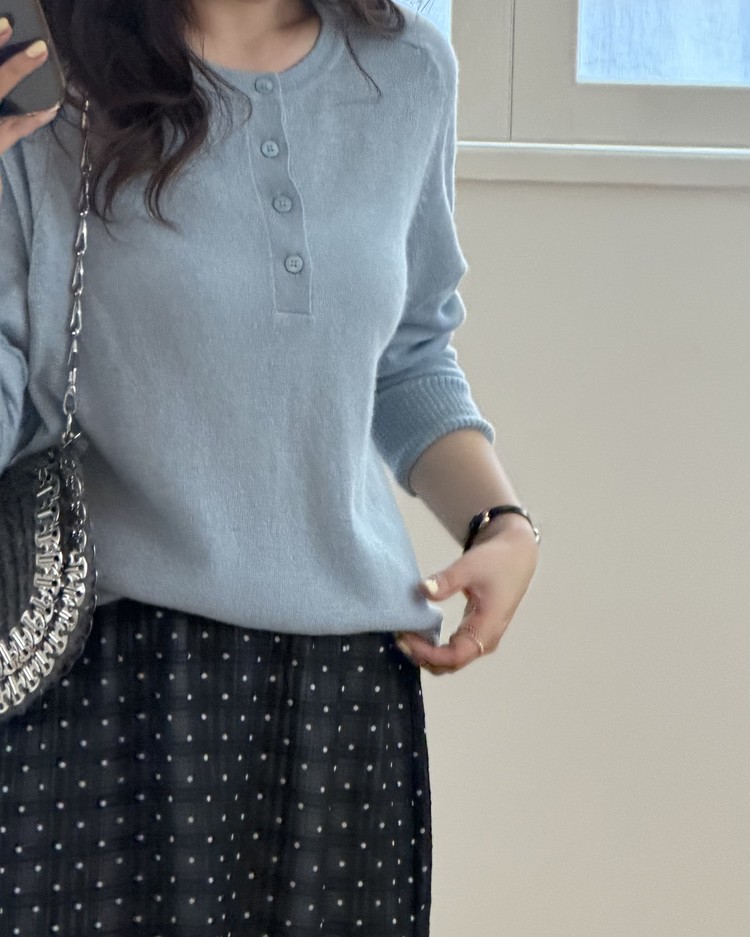 button round knit (powder blue) : nutt