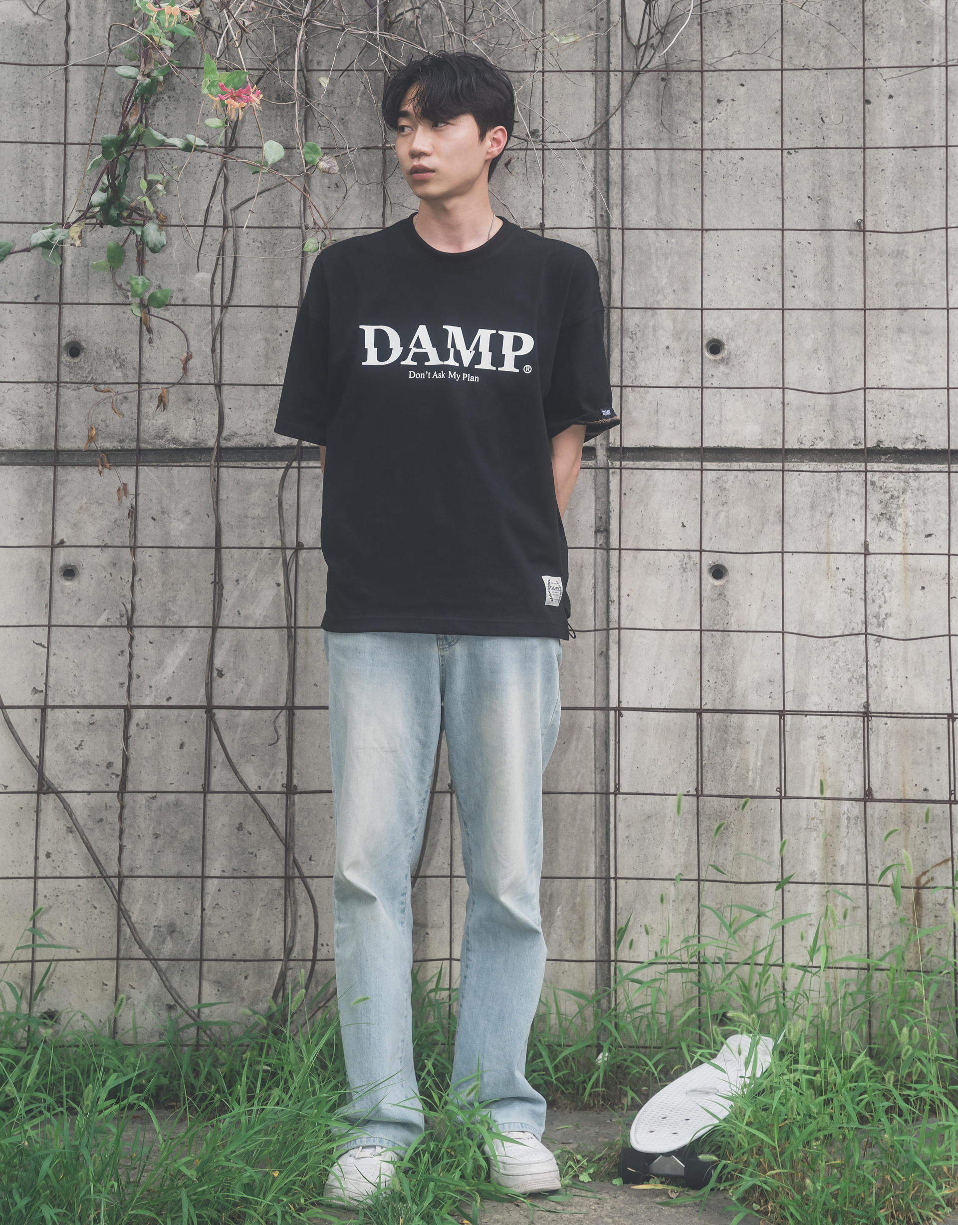 DAMP CLASSIC LOGO ATELIER OVERSIZED TEE_BLACK : 모티브-이펙트