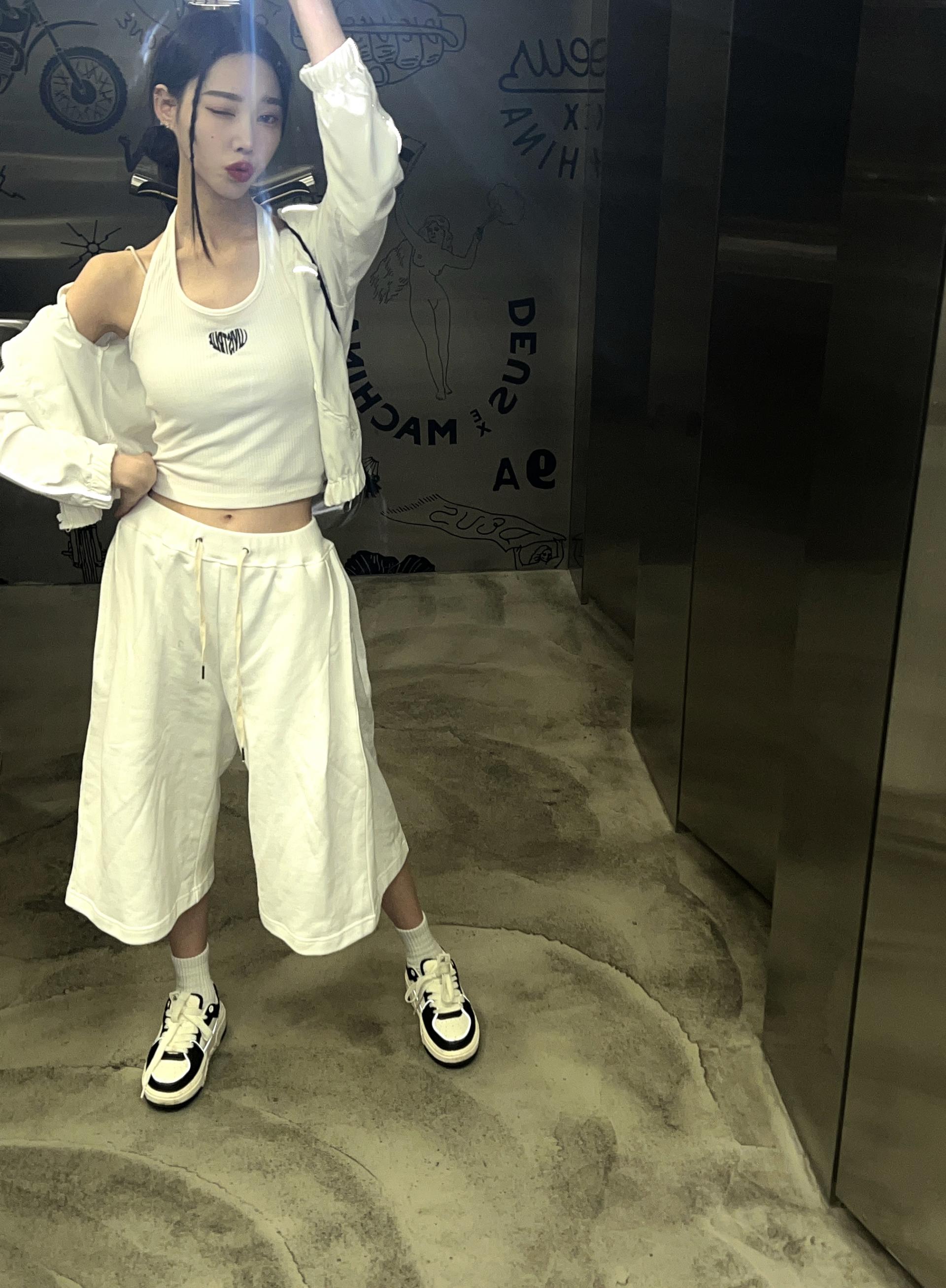 BERMUDA PLEATS WIDE SWEAT SHORTS_WHITE 돈애스크마이플랜 버뮤다 플리츠 와이드 스웻 쇼츠_화이트 STRING ECO BACK PACK ...