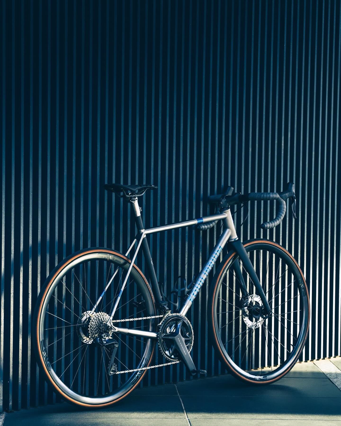 Custom Works - Titanium / Carbon ISP Frameset : Equilibrium Custom Works