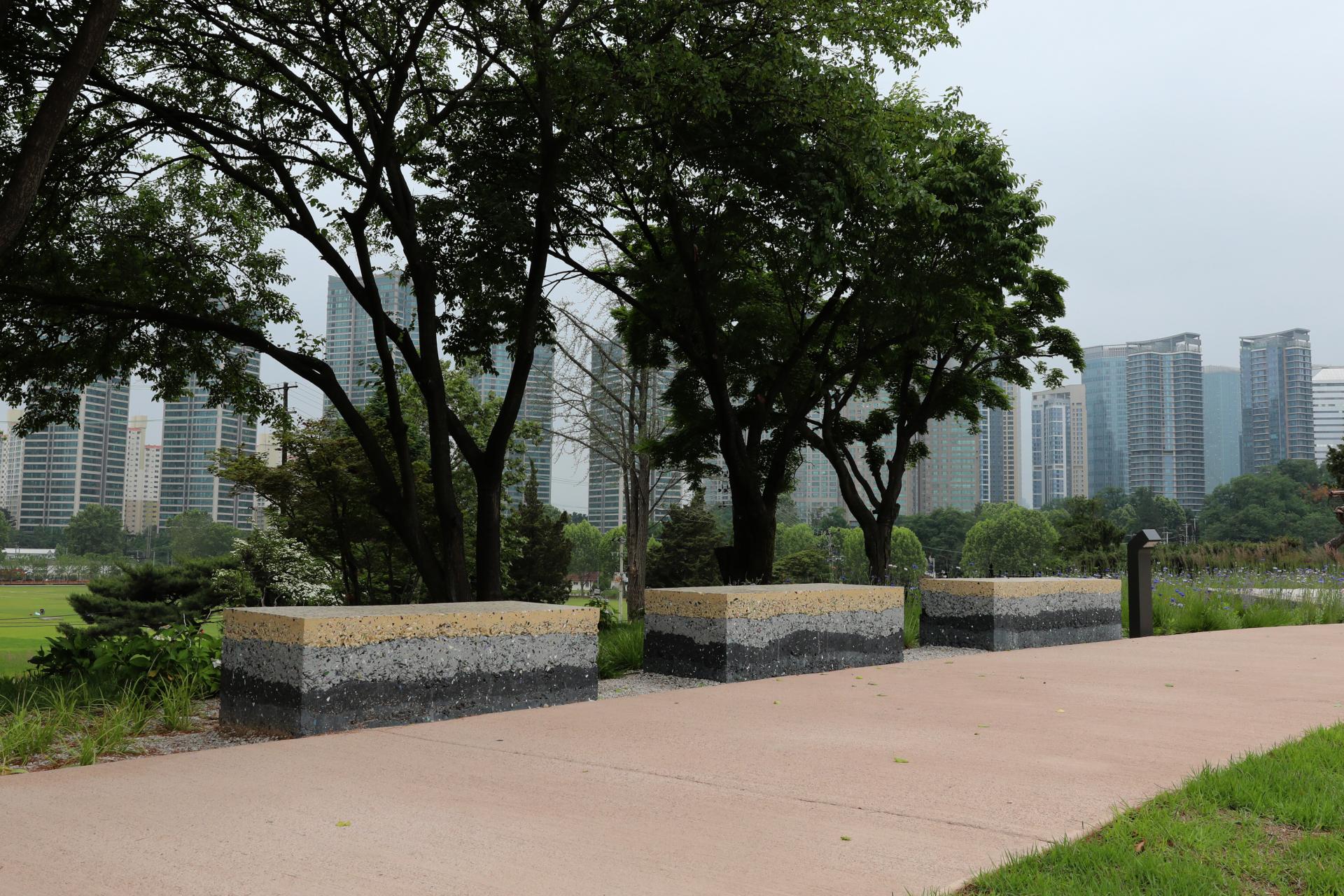 Yongsan Park : UHPC 디자인 콘크리트 디크리트