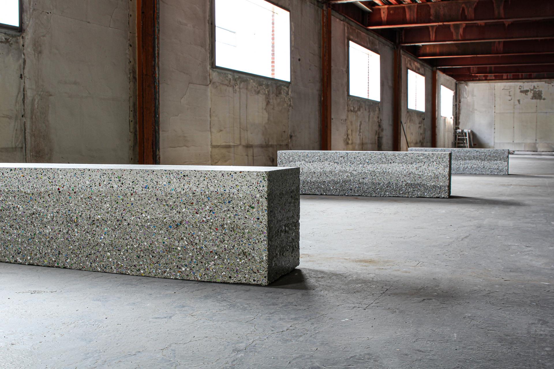 Layered Bench : UHPC 디자인 콘크리트 디크리트