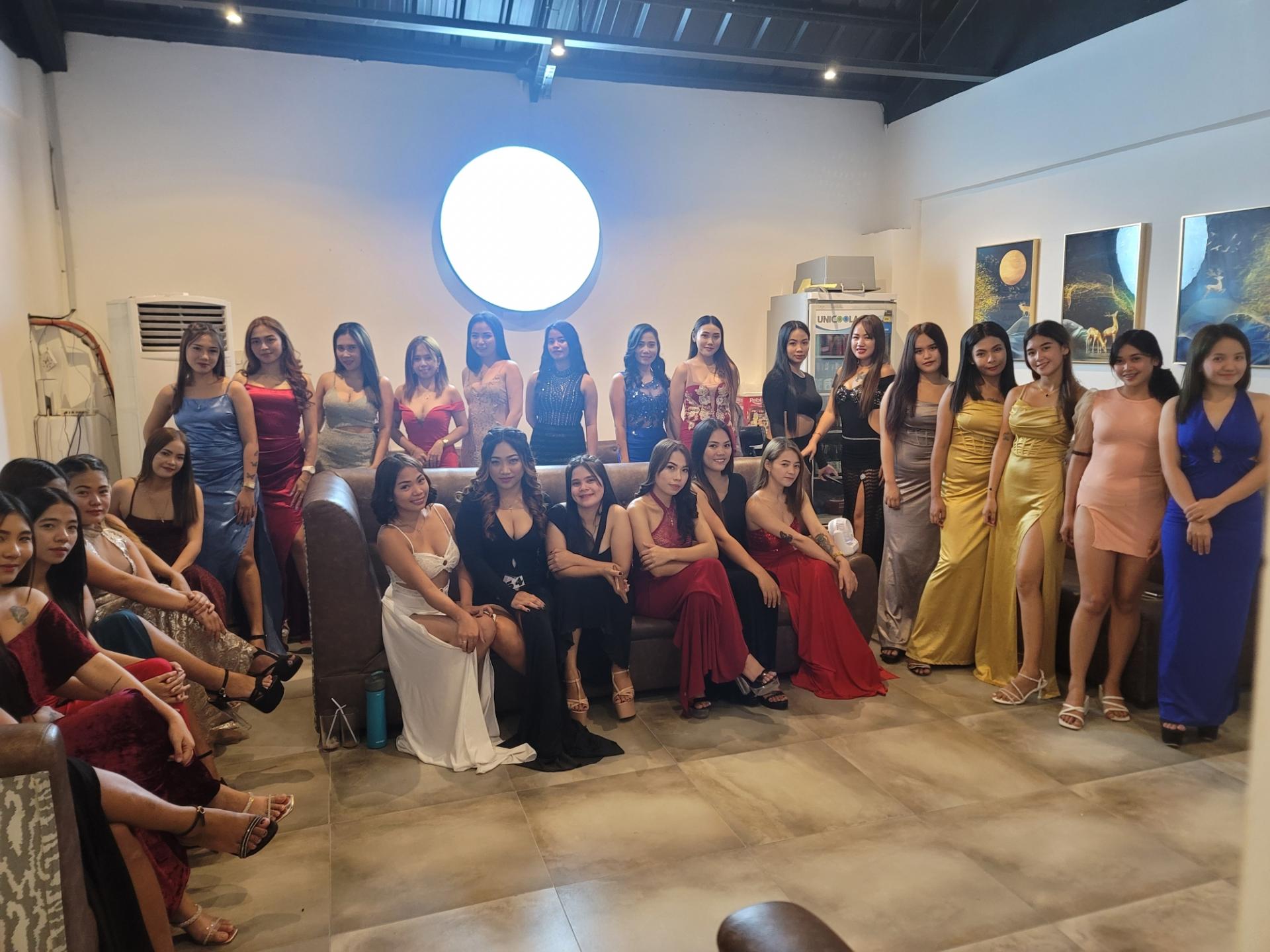 💃🏼 앙헬레스 게스 GUESS KTV(구. 메이드 KTV ), 노래방 가라오케 단란주점, 앙헬레스의 최대규모 도우미! 💃🏼 : 앙헬레스밤문화,앙헬레스가라오케, 앙헬레스유흥 ...