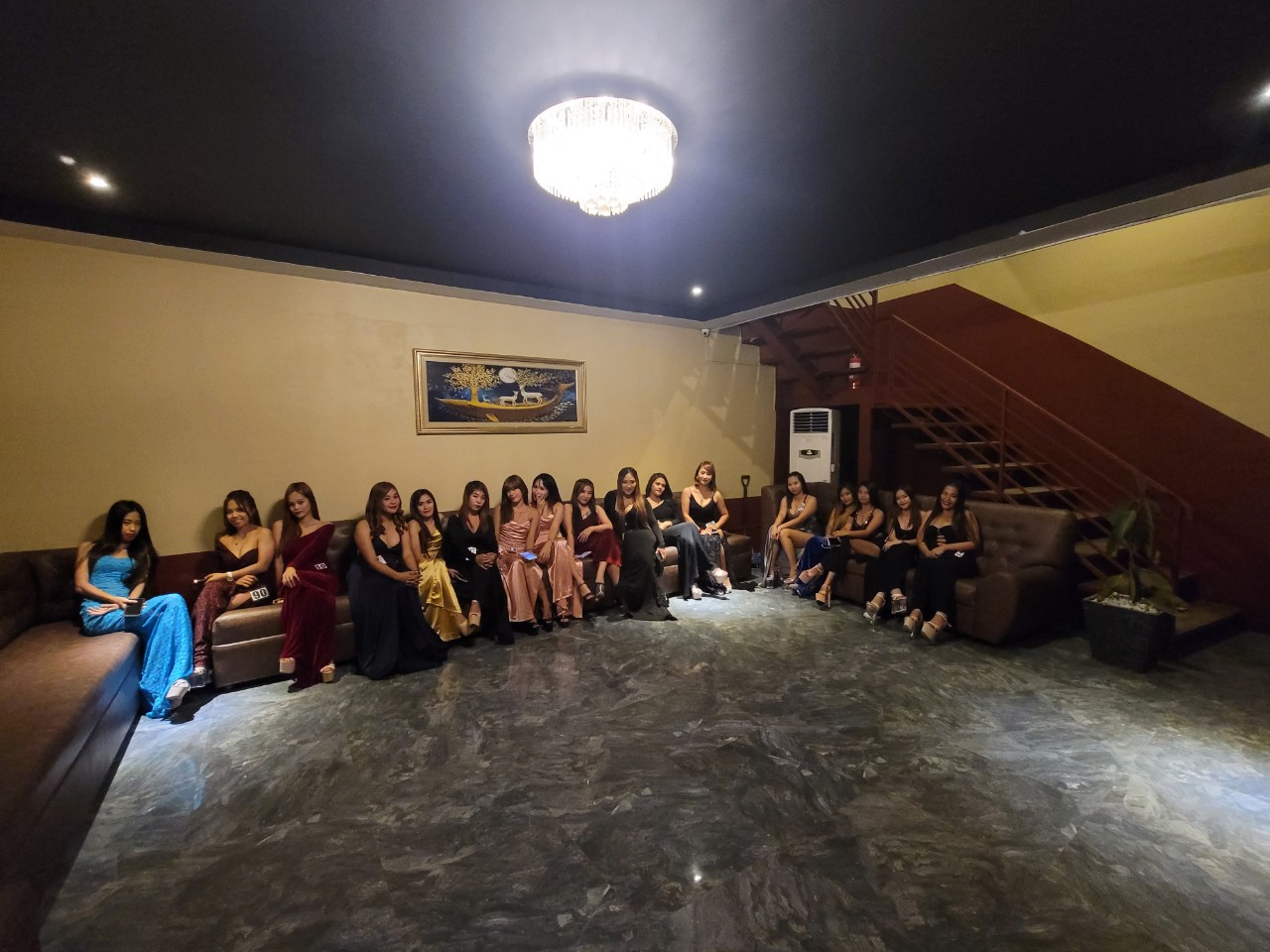 💃🏼 앙헬레스 게스 GUESS KTV(구. 메이드 KTV ), 노래방 가라오케 단란주점, 앙헬레스의 최대규모 도우미! 💃🏼 : 앙헬레스밤문화,앙헬레스가라오케, 앙헬레스유흥 ...