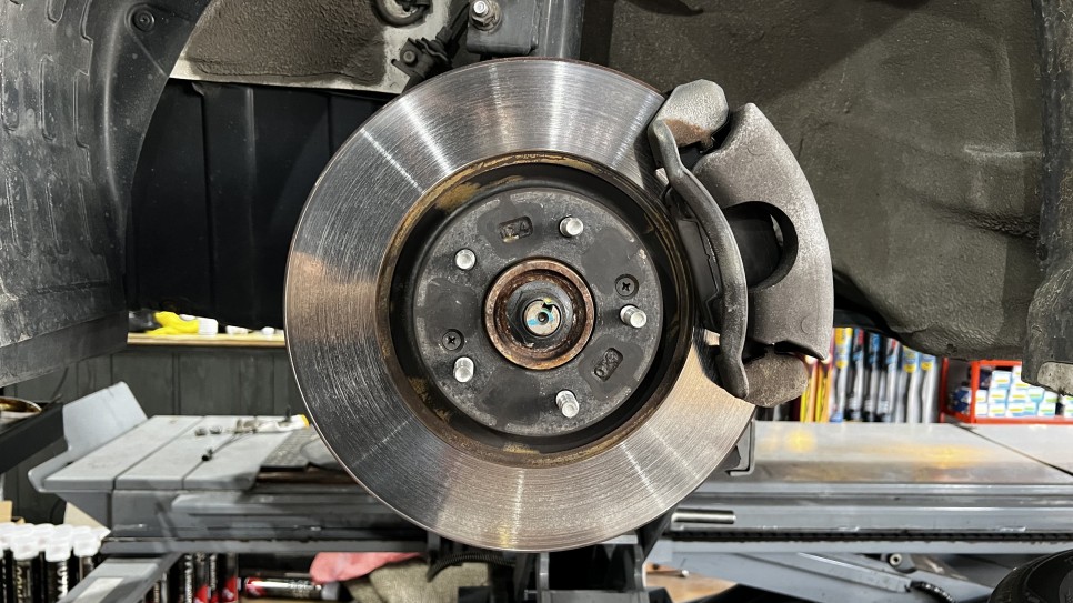 제동성능을 위한 K5 XG2P 브레이크 튜닝은 천안브레이크튜닝 전문점에서! : 더시프트 | 튜닝 갤러리