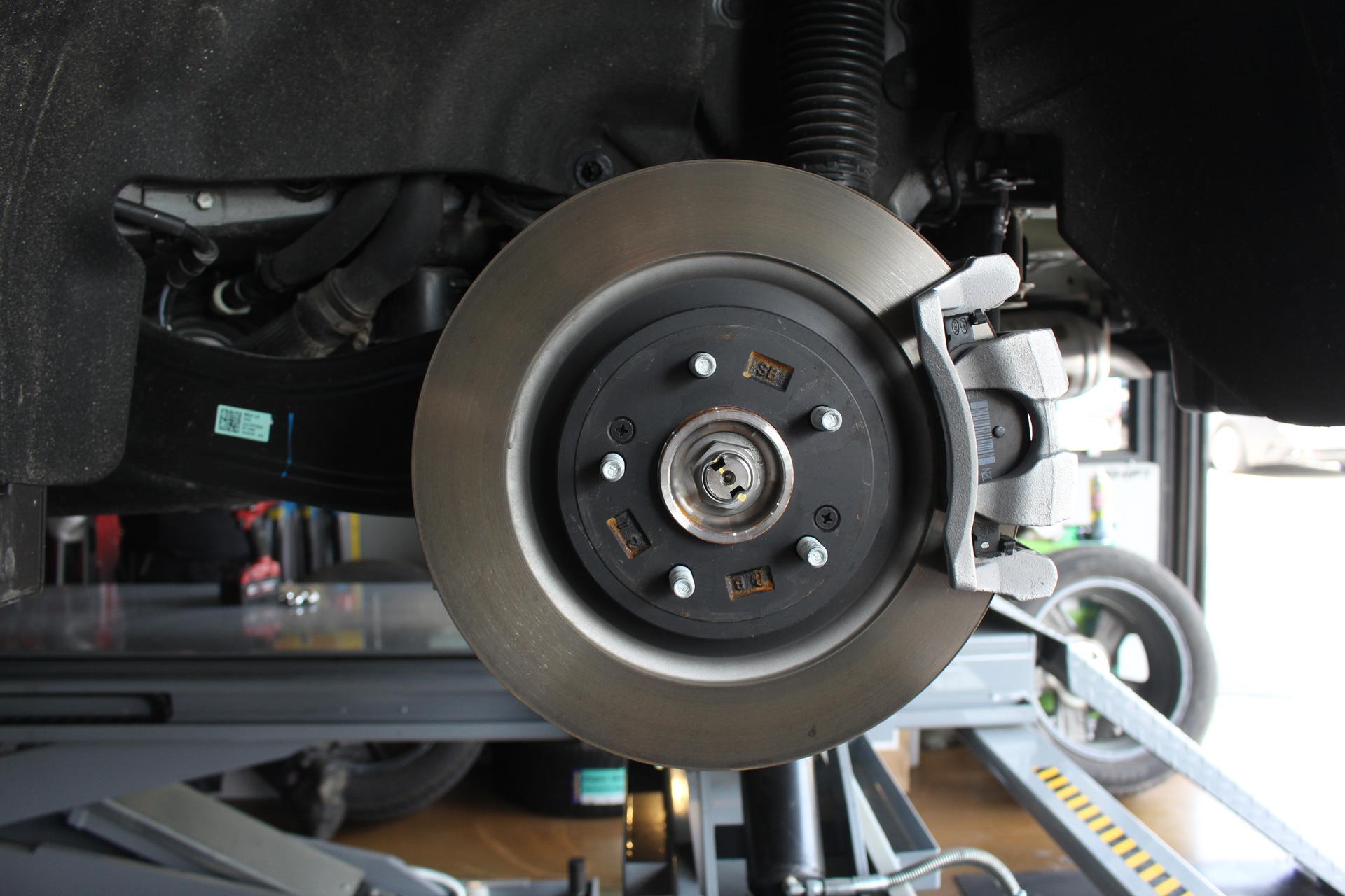 [쏘렌토 MQ4] 펠라 6P 브레이크 + 리어 확장 370mm : 더시프트 | 튜닝 갤러리