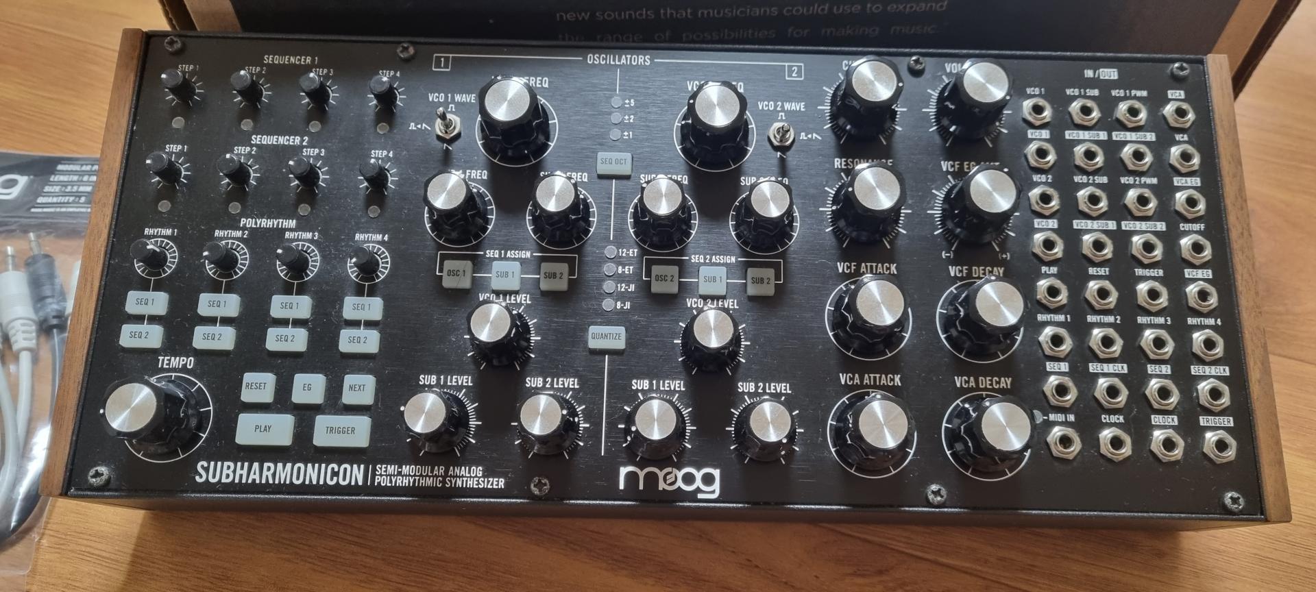[판매] moog subharmonicon /moog mother32 (가격인하) : 옥토모 OCTOMO