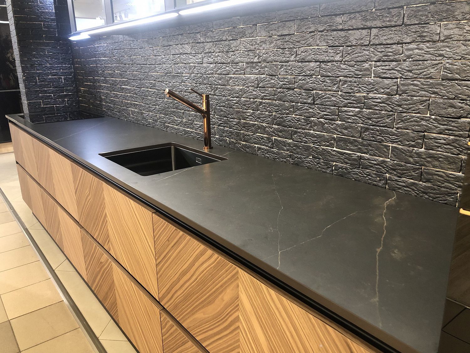 NEOLITH_CALATORAO : NEOLITH