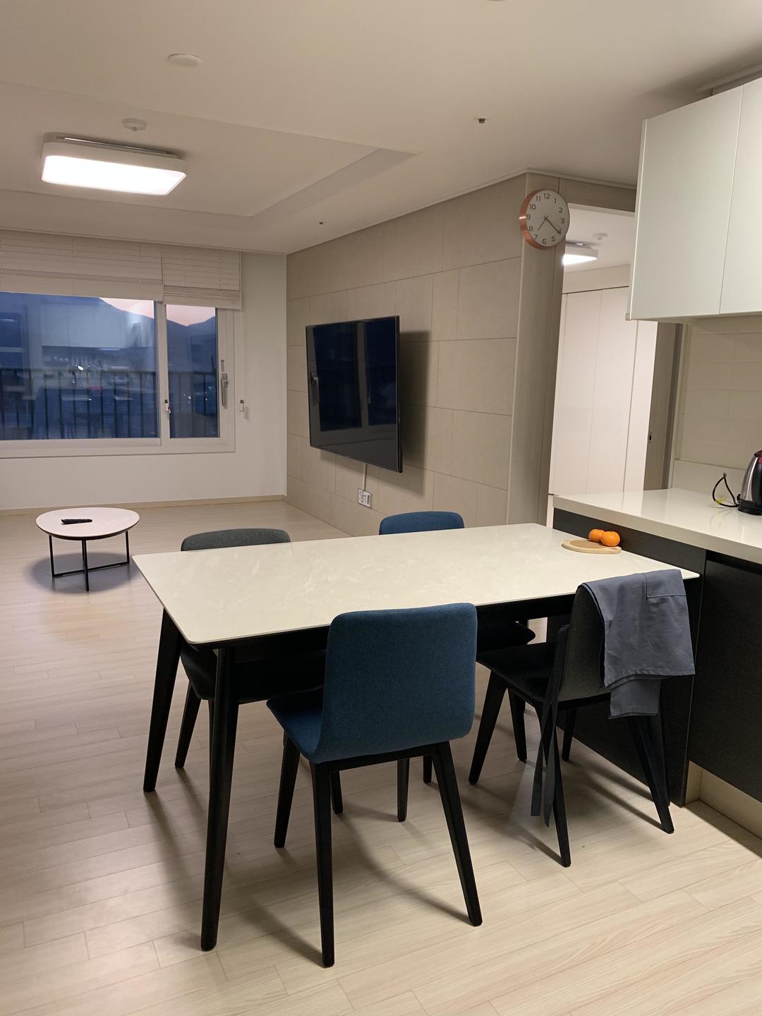 배송 - KT 테이블(알마니블랙) : 고객님 댁에 놓인 프롬다이닝 제품