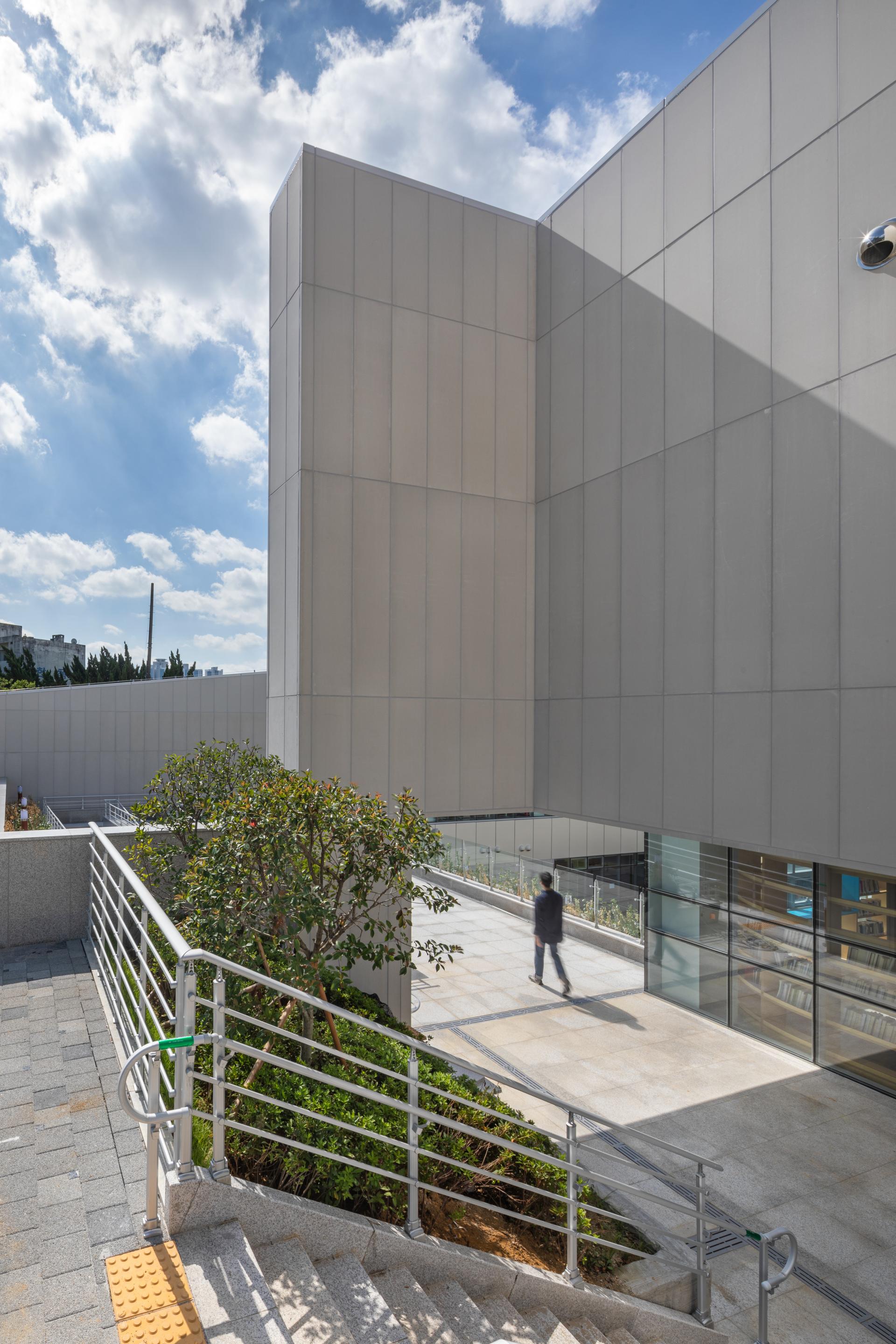 Guemsaem Library : ADIK GALLERY